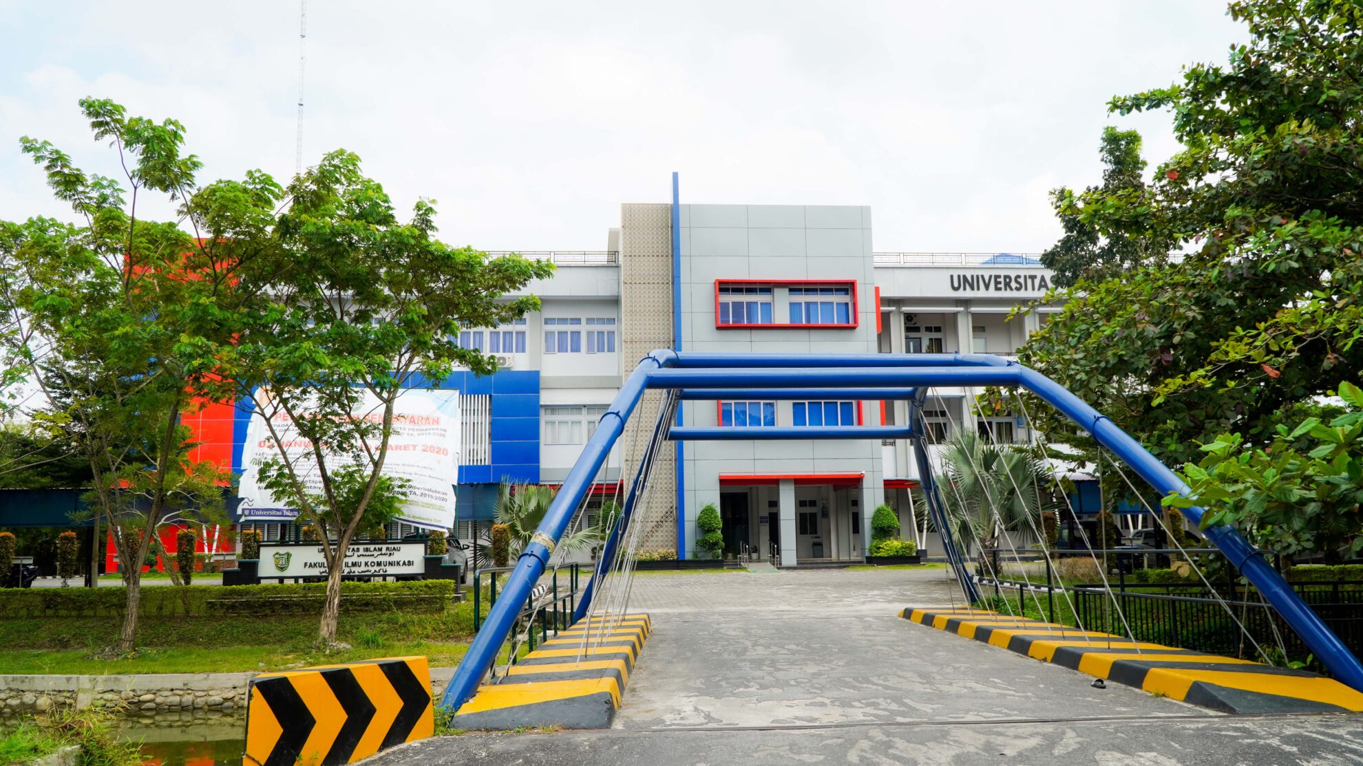 profil - Fakultas Ilmu Komunikasi